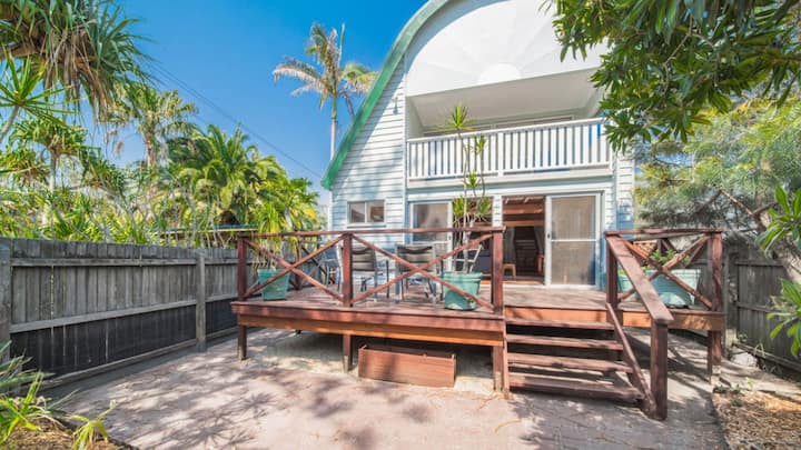 Hennessea - Unique Beachfront - South Golden Beach