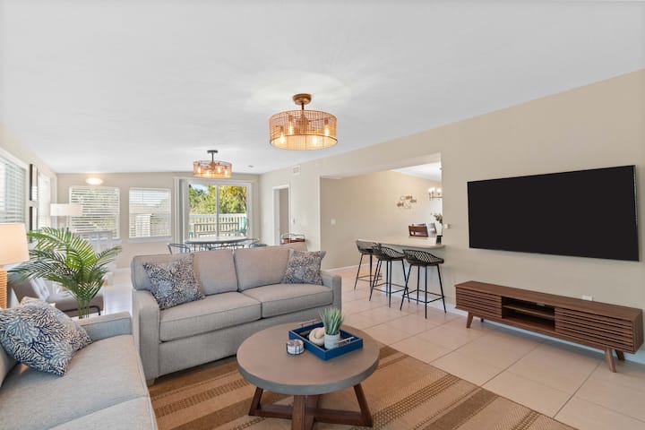 Spacious 3br Gulfside Condo Silver Sands #238 - Longboat Key, FL