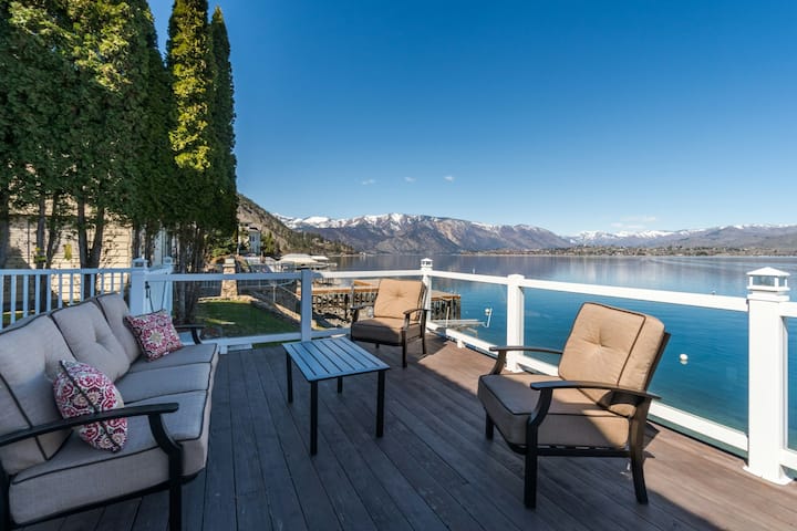 Lakefront 3br With Private Dock & Amazing Views - Manson, WA