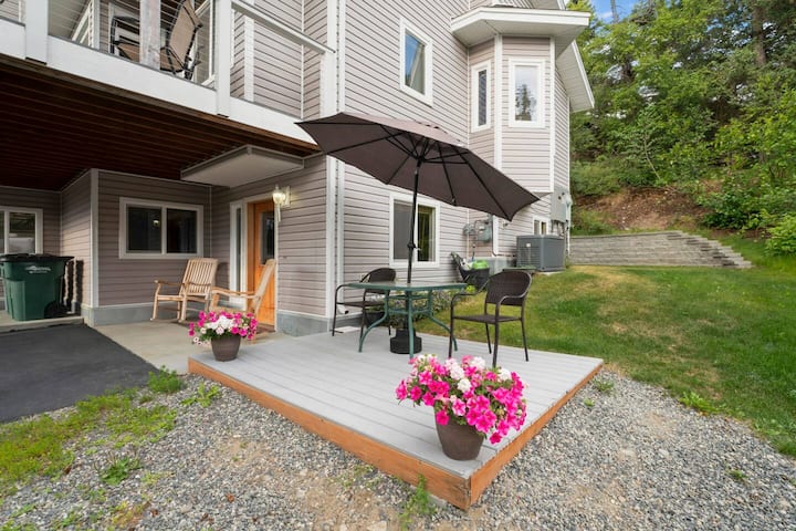 Wind Song Retreat On The Anchorage Hillside! - Anchorage, AK