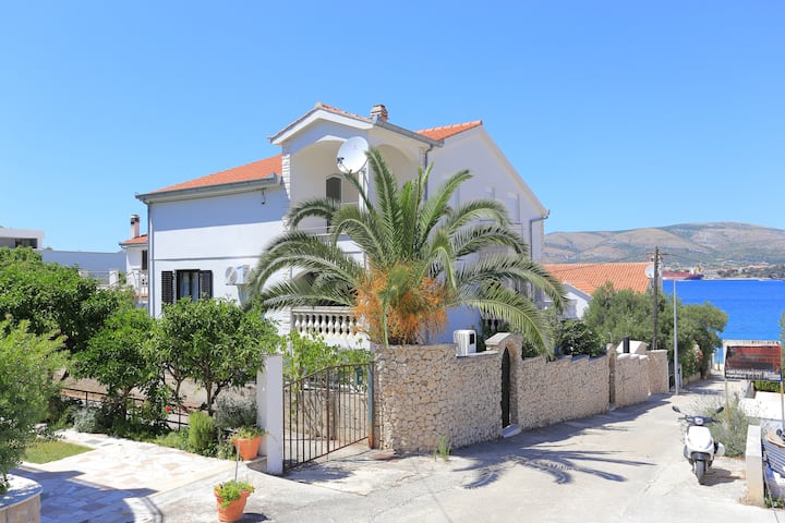 A-8625-a Appartement D'une Chambre Prés De La - Okrug Gornji