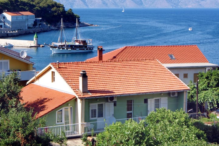 As-4602-a Garçonnière Avec Le Balcon Jelsa, Hvar - Gelsa
