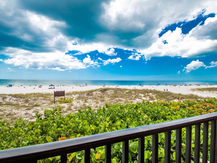 Surfside Condos 202 Beachfront Oasis With Heated Pool - Clearwater Beach, FL