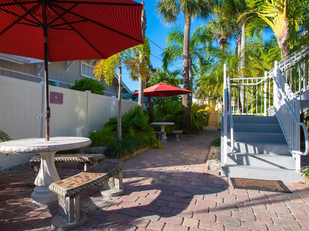 Buccaneer 3-Buccaneer Palm Beach getaway - Apartments for Rent in ...