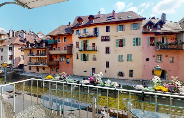 L'eau Vive Jacuzzi Et Sauna En Vieille Ville 5 - Annecy