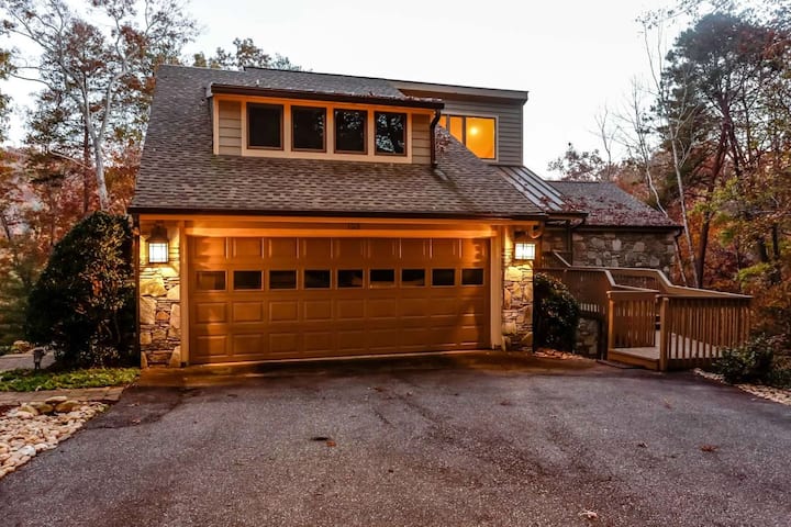 Lakeview Retreat - Lake Lure, NC