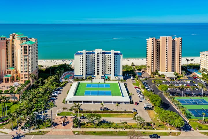 Views! Views! Renovated Beachfront Penthouse Condo - Marco Island, FL