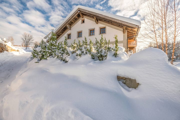 Via | 75&nbsp;Sqm, 2 Bedrooms. - Breitenberg