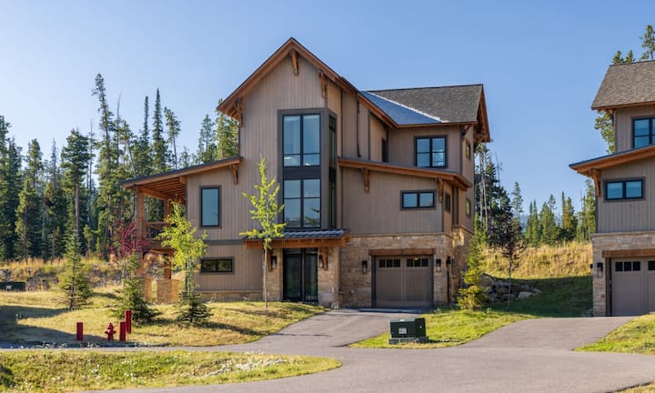 Big Sky Vacation Rentals: Homestead 16 Claim - Big Sky, MT