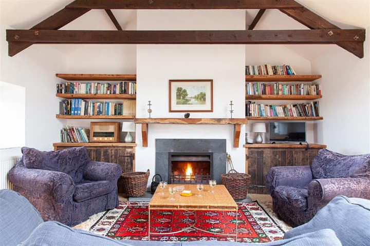 Converted Granary Loft, Rural Setting, Sea Views - Fowey