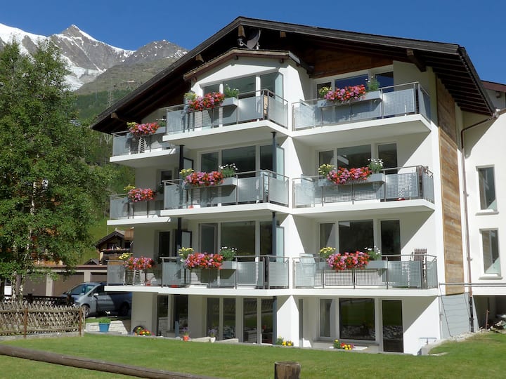 Amici By Interhome - Saas-Grund