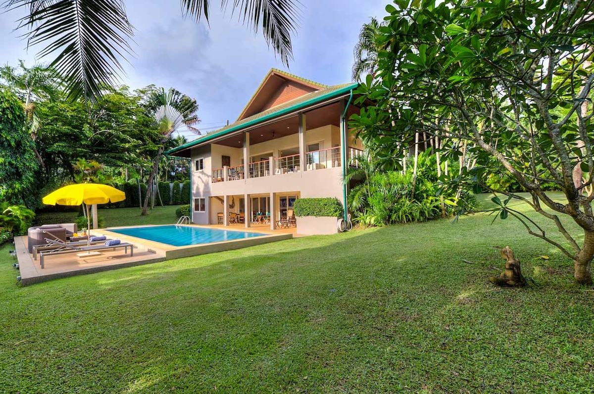 Viola Pool Villa Naiharn - Villas for Rent in Tambon Rawai, Chang Wat ...