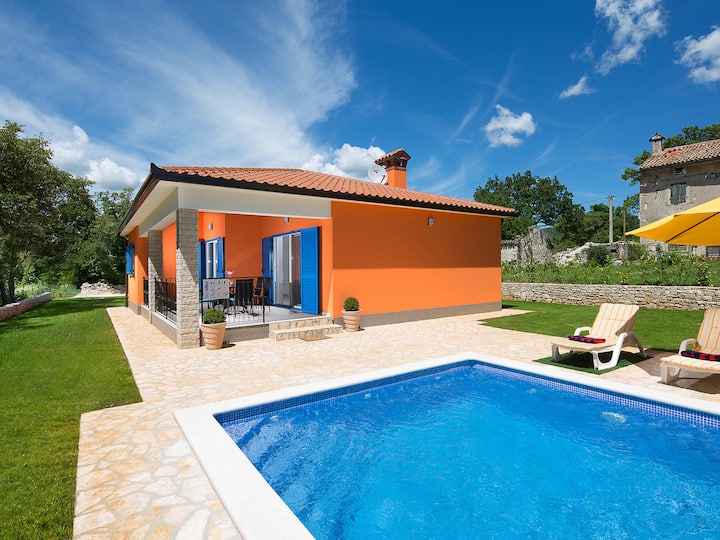 Stunning Private Villa For 8 People With Wifi, A/c, Private Pool, Tv, Terrace And Pets Allowed - Labin