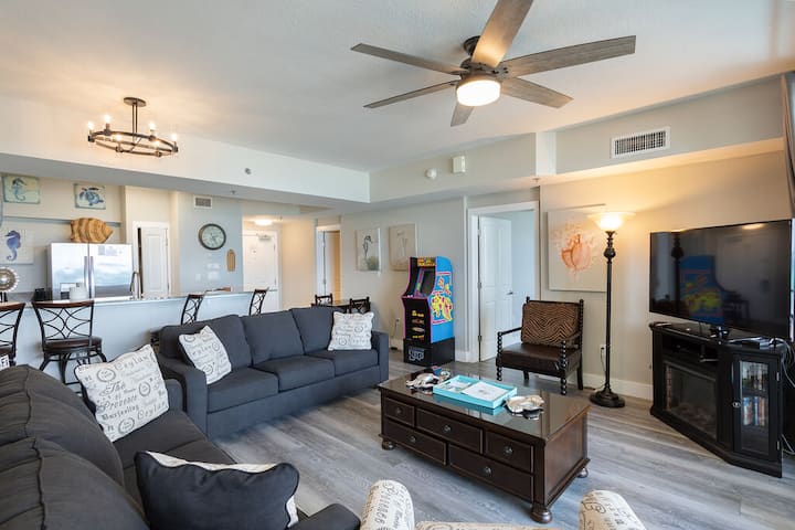 2 Bedroom~shores Of Panama~ # 611 Remodel+parking - Panama City Beach, FL