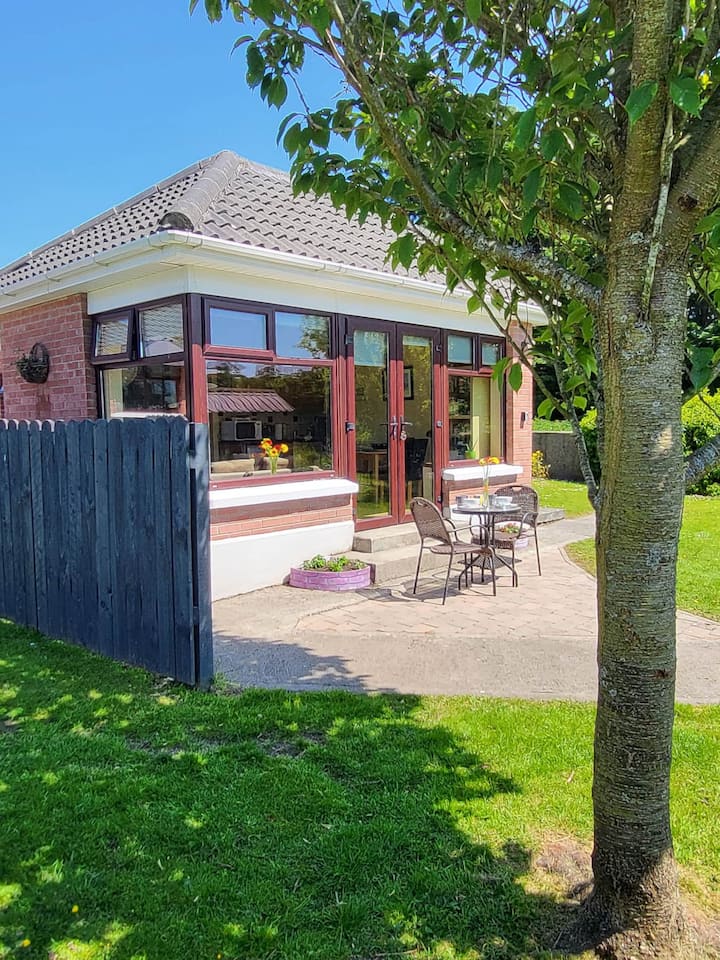 Hazelwood Holiday Home - Cozy & Homely - Sligo