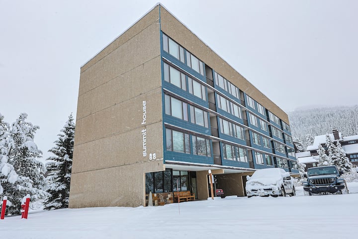 Summit House Short Walk To Skiing, Covered Parking - Copper Mountain, CO