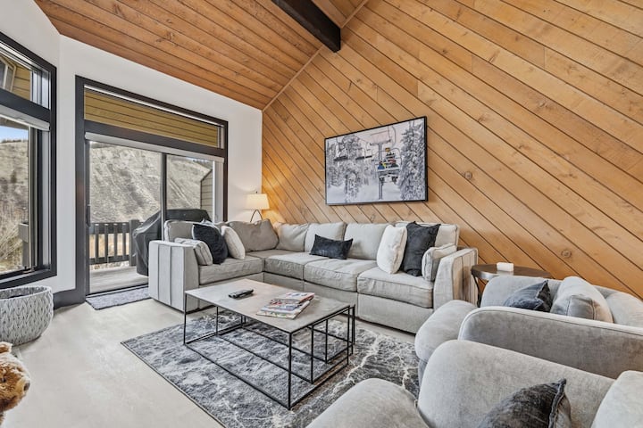 Ridgepoint Townhome 102 - 3 Bedroom Plus Loft Residence - Beaver Creek, CO