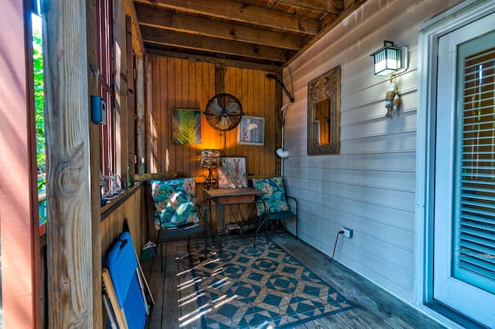 Dental Rental - Sun Burst Cottage - Folly Beach, SC