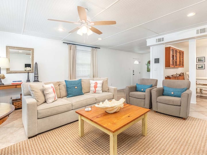 Bikini Bottom | South End, 2 Blocks To Beach - Tybee Island, GA