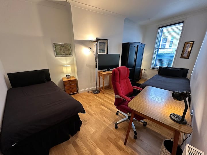 Twin-salle De Bain Partagée-prestige-vue Sur Rue - Saint Leonards