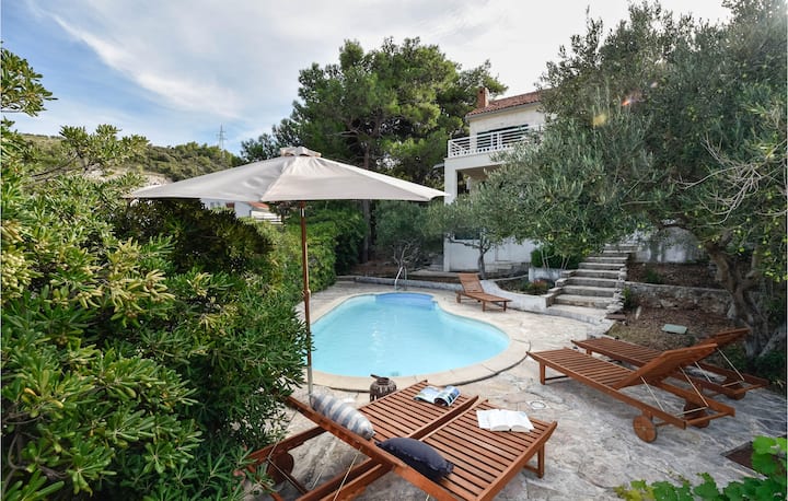 Cozy Home In Postira With Kitchen - Postira