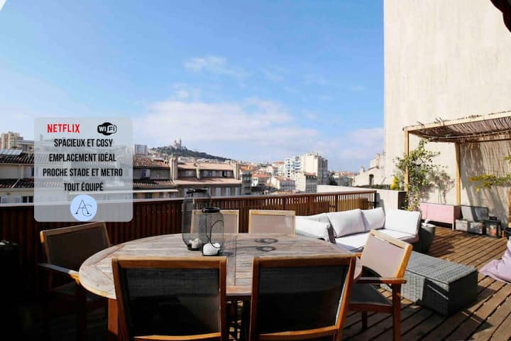 Luxueux T2 Avec Terrasse Au Cœur De Marseille - Marseille