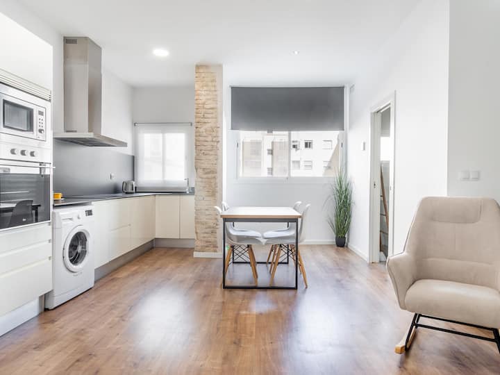 Central Stylish 2 Bdr Apartment + A/c & Wifi - Valencia