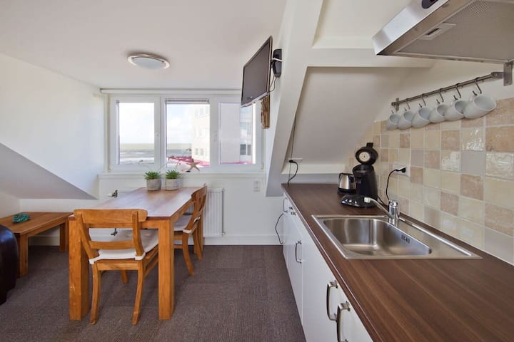 Comfy Seaside Studio With Great View - Zandvoort