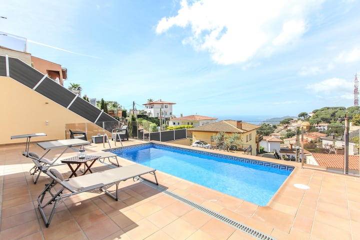 Villa Panorama, Piscine Privée, Climatisation Et W - Lloret de Mar