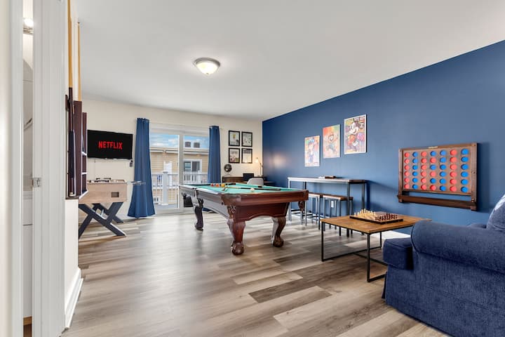 Hampton Beach Game House | Private Balcony | Views - Hampton Beach, NH