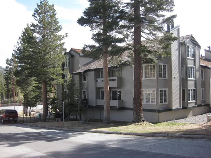 Condo Directly Across From Canyon Lodge Big Ring - June Lake, CA