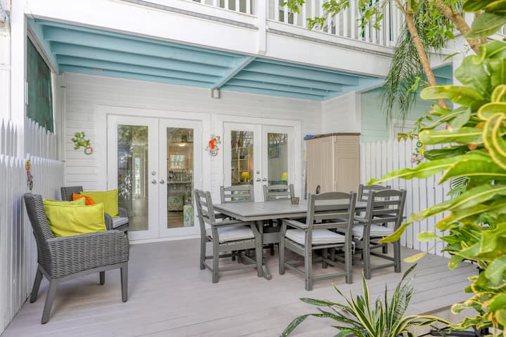 Pool Access | Month Long Stays | Bahamian Reed - Key West, FL