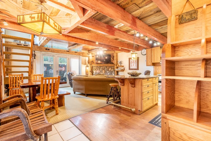 Timber Creek 103 - 2 Bedroom + Loft Condo - Copper Mountain, CO