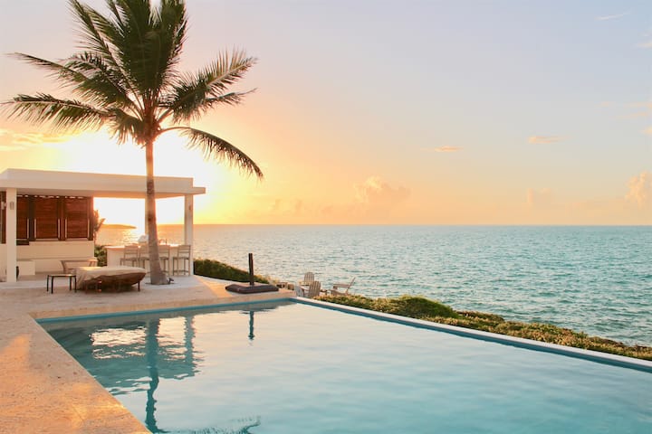 Breezy Villa Luxury Villa - Turks and Caicos Islands