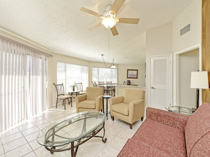 Golden Rod #2 - Waterside Escape With Resort Pool - Lakeway, TX