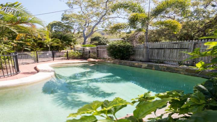 Magnetic Dreams Unit 1 - Magnetic Island