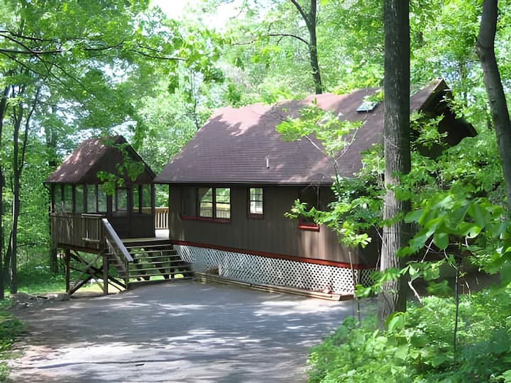 Hot Tub Heaven Cabin #6 - Delaplane Cellars, Delaplane