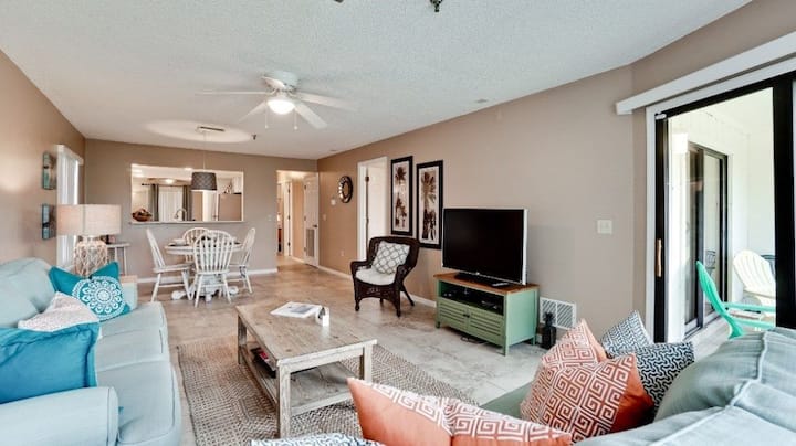 Gulf Watch 111 - Anna Maria Island - Condo 2 Bedro - Bradenton Beach, FL