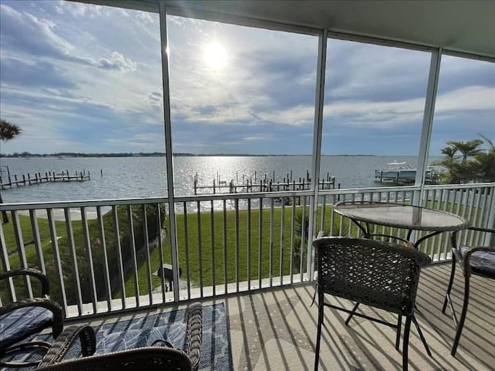 Pelican Cove 4 - Anna Maria Island - Condo 2 Bedroom /2 Bath Beach Side, Maximum Occupancy Of 5 People. - Anna Maria Island, FL