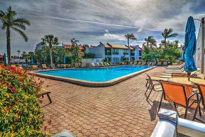 Runaway Bay 261 - Anna Maria Island -Condo 2 Bedro - Anna Maria