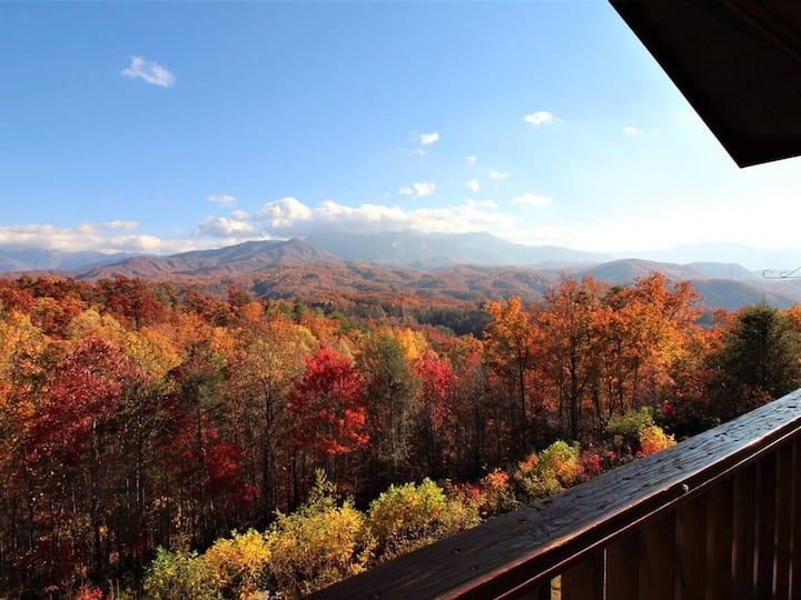 Unreal Views Gsmnp/near Dwtn Gatlinburg/hot Tub