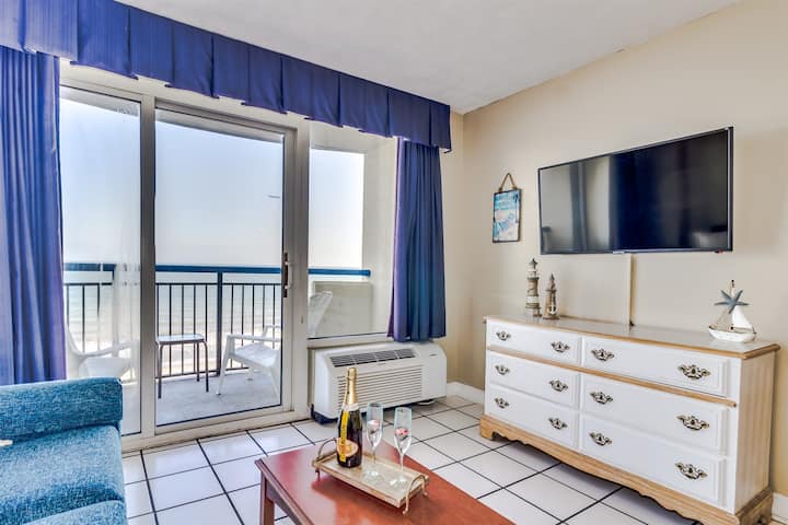 Inviting Oceanfront 1br With Jetted Garden Tub!