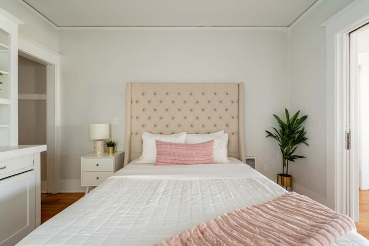 Sunnyside Wonderland - Coffee Shops, Bars & Parks - Eastmoreland - Portland