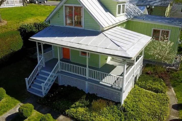 Carrot Top Cottage Plus Carriage House - Harpers Ferry, WV
