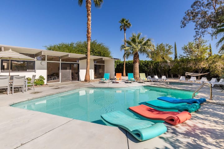 Namastay Here Mid Century Home With Pool/spa - Palm Springs, CA