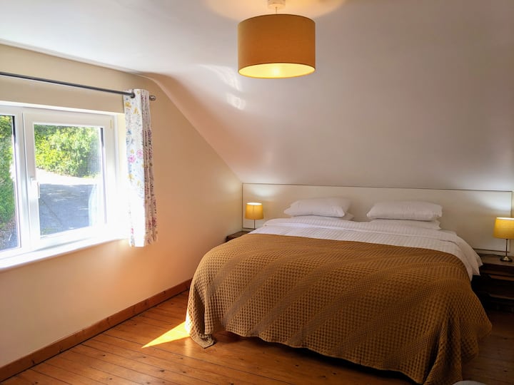 Crotlieve (No. 3) At Rostrevor Holidays - Rostrevor