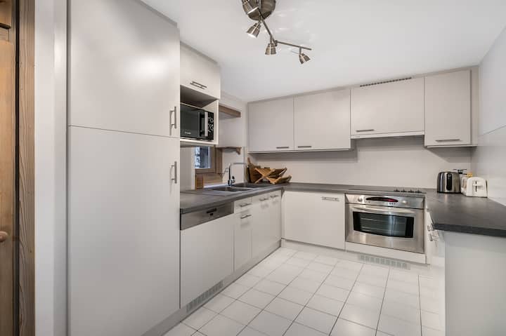 Glacier 1 : Appartement De 115m² De Standing En P - Val-d'Isère