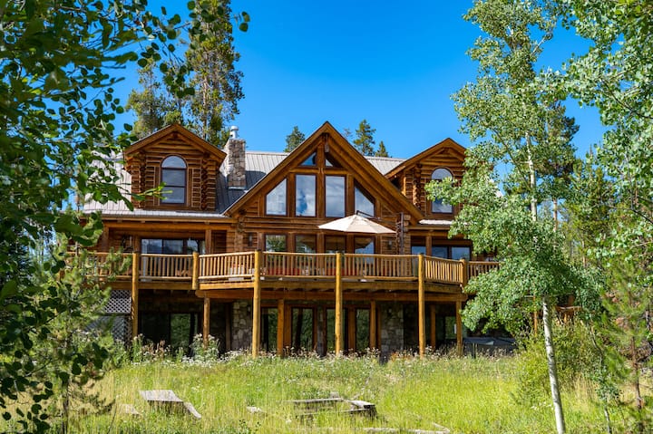 Two Brother's Lodge | Hot Tub W/ Views | Game Room - Winter Park, CO