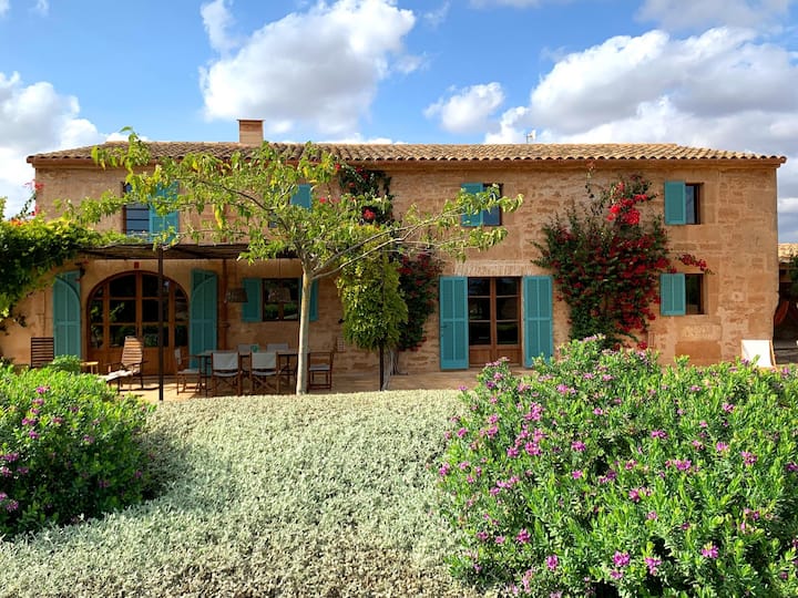 Finca Can Sitja. Rustic&chic Design Country Side - Las Salinas