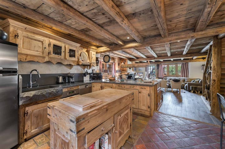 Chalet Autenthique Avec Jacuzzi - Méribel
